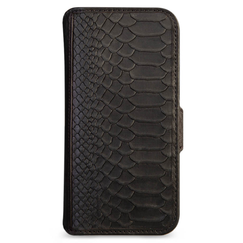 iPhone 14 Pro Max leather cases collection by Vaja